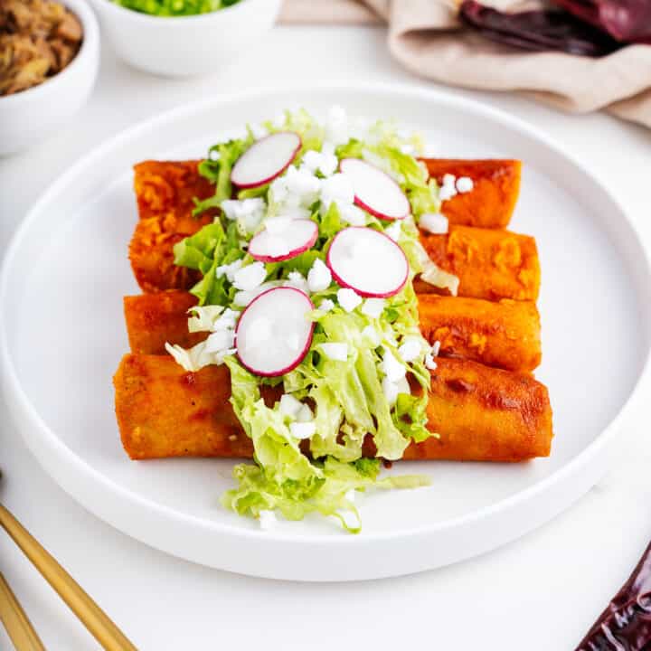 Easy Enchiladas Rojas